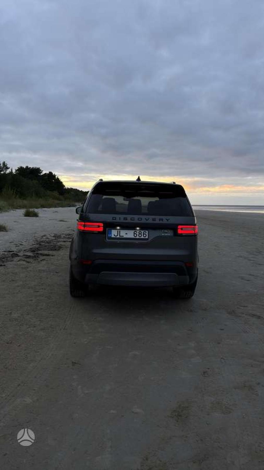 Grey Land Rover Discovery 2018 in Jurmala, with an engine capacity of 2.99 L and mileage of 210 thousand km for 19200 €, photo 6 on AUTOMOTO.COM.LV