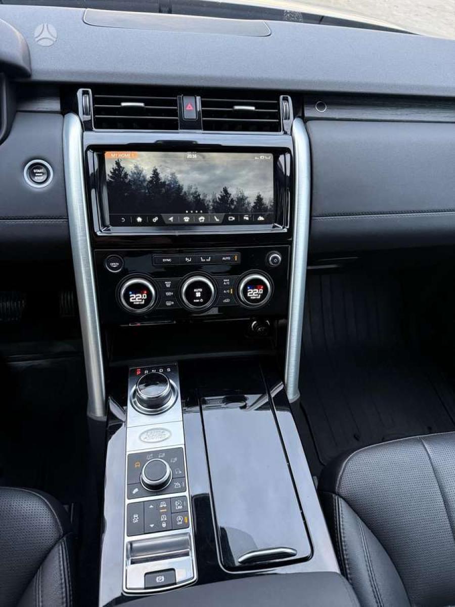 Grey Land Rover Discovery 2018 in Jurmala, with an engine capacity of 2.99 L and mileage of 210 thousand km for 19200 €, photo 13 on AUTOMOTO.COM.LV
