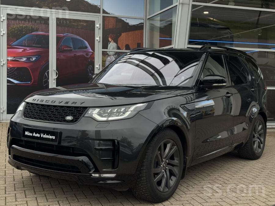Grey Land Rover Discovery 2018 in Valmiera, with an engine capacity of 3.00 L and mileage of 107 thousand km for 27200 €, photo 4 on AUTOMOTO.COM.LV