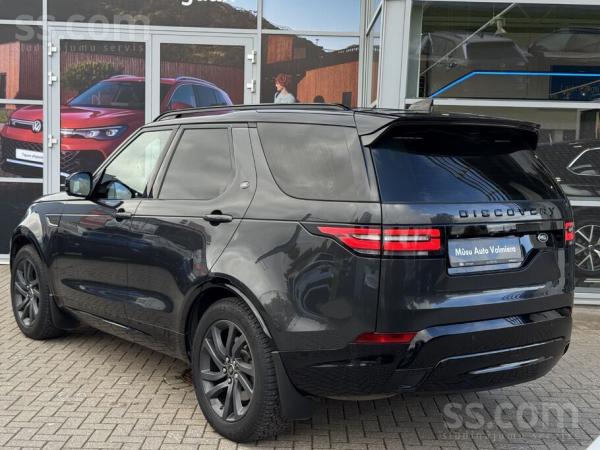 Grey Land Rover Discovery 2018 in Valmiera, with an engine capacity of 3.00 L and mileage of 107 thousand km for 27200 €, photo 5 on AUTOMOTO.COM.LV