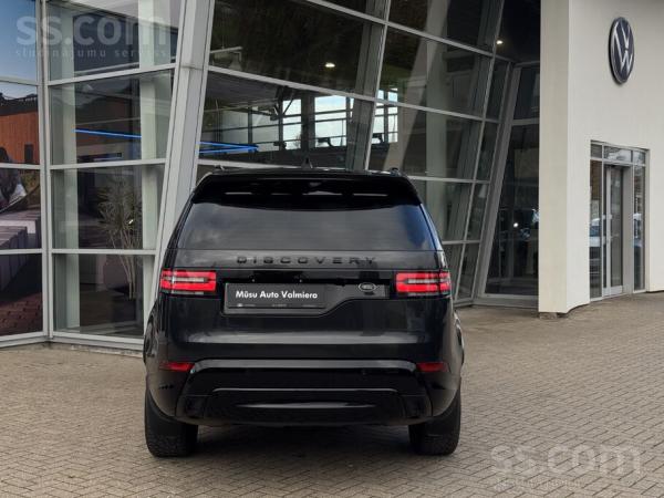 Grey Land Rover Discovery 2018 in Valmiera, with an engine capacity of 3.00 L and mileage of 107 thousand km for 27200 €, photo 6 on AUTOMOTO.COM.LV