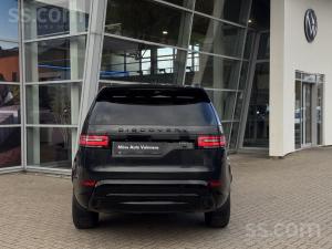 Grey Land Rover Discovery 2018 in Valmiera, with an engine capacity of 3.00 L and mileage of 107 thousand km for 27200 €, photo 6 on AUTOMOTO.COM.LV