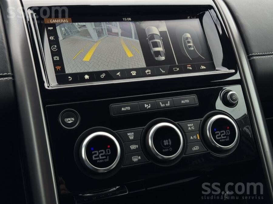 Grey Land Rover Discovery 2018 in Valmiera, with an engine capacity of 3.00 L and mileage of 107 thousand km for 27200 €, photo 15 on AUTOMOTO.COM.LV