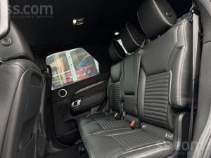Grey Land Rover Discovery 2018 in Valmiera, with an engine capacity of 3.00 L and mileage of 107 thousand km for 27200 €, photo 19 on AUTOMOTO.COM.LV
