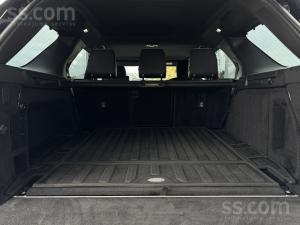 Grey Land Rover Discovery 2018 in Valmiera, with an engine capacity of 3.00 L and mileage of 107 thousand km for 27200 €, photo 24 on AUTOMOTO.COM.LV