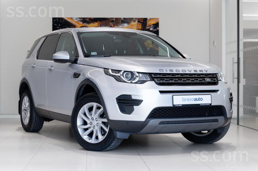 Grey Land Rover Discovery 2019 in Riga, with an engine capacity of 2.00 L and mileage of 121 thousand km for 23900 €, photo 2 on AUTOMOTO.COM.LV