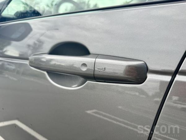 Pelēks Land Rover Discovery 2019 Rīga, ar dzinēja tilpumu 2.00 L un nobraukumu 0 tūkst. km par 23900 €, foto 7 vietnē AUTOMOTO.COM.LV