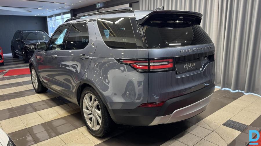 Grey Land Rover Discovery 2020 in Marupe, with an engine capacity of 2.00 L and mileage of 74 thousand km for 32990 €, photo 2 on AUTOMOTO.COM.LV
