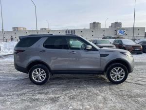 Grey Land Rover Discovery 2020 in Vilnius, with an engine capacity of 2.00 L and mileage of 256 thousand km for 17900 €, photo 3 on AUTOMOTO.COM.LV