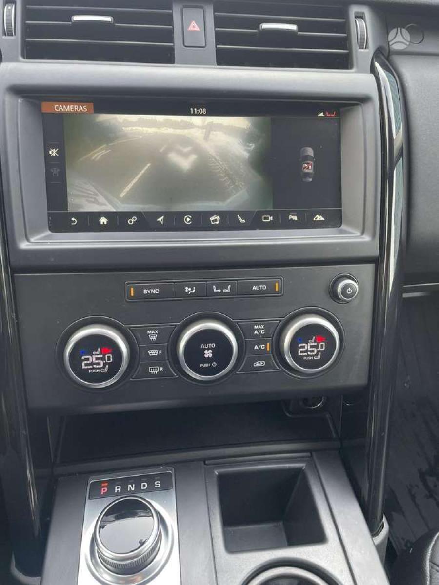 Grey Land Rover Discovery 2020 in Vilnius, with an engine capacity of 2.00 L and mileage of 256 thousand km for 17900 €, photo 16 on AUTOMOTO.COM.LV