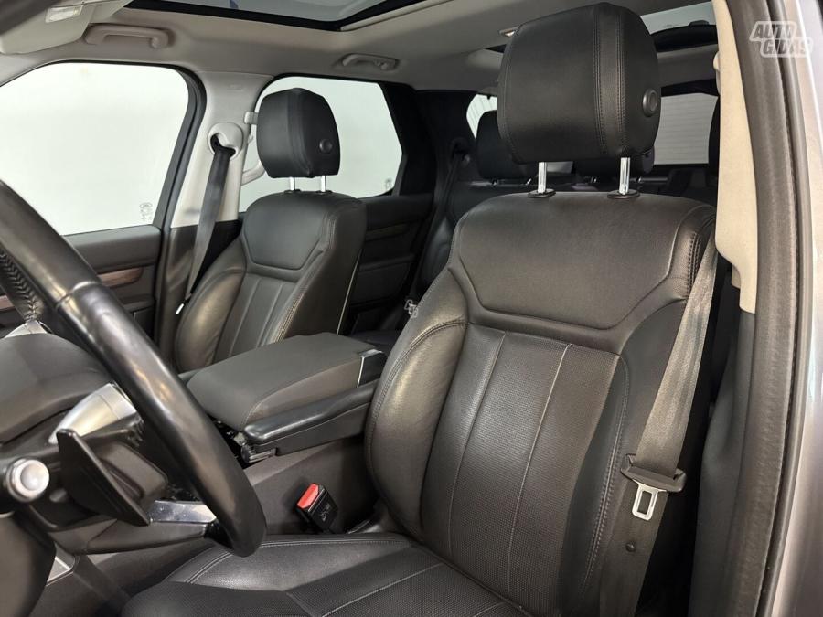 Grey Land Rover Discovery 2020 in Vilnius, with an engine capacity of 2.00 L and mileage of 133 thousand km for 24991 €, photo 11 on AUTOMOTO.COM.LV