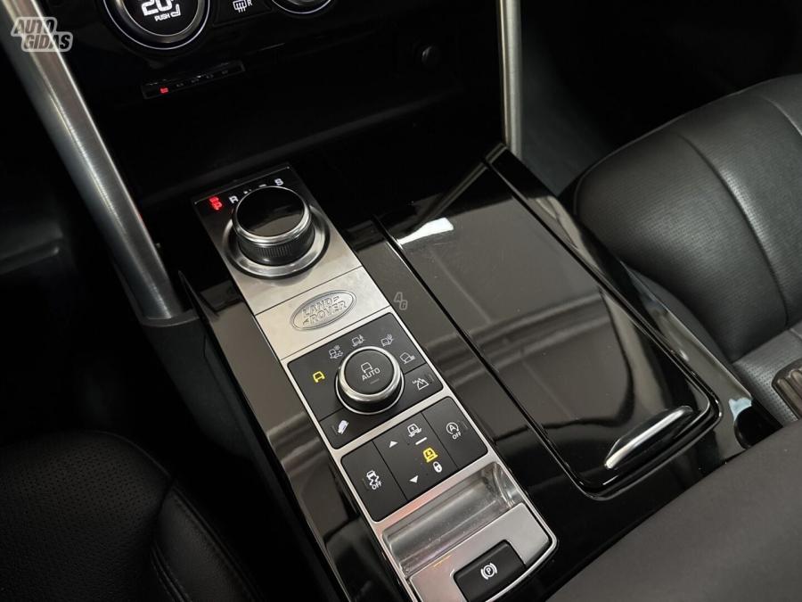Grey Land Rover Discovery 2020 in Vilnius, with an engine capacity of 2.00 L and mileage of 133 thousand km for 24991 €, photo 15 on AUTOMOTO.COM.LV