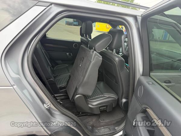 Grey Land Rover Discovery 2020 in Tallinn, with an engine capacity of 3.00 L and mileage of 131 thousand km for 37699 €, photo 8 on AUTOMOTO.COM.LV