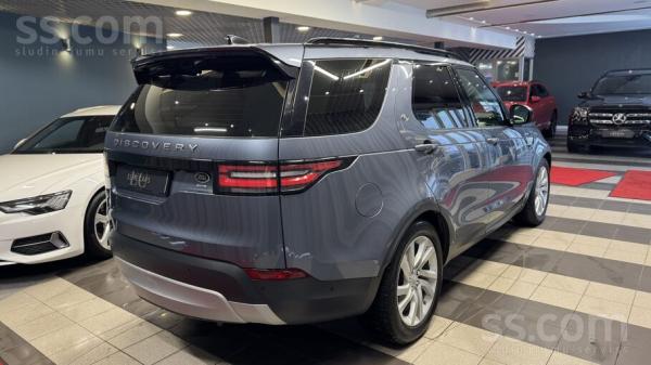 Pelēks Land Rover Discovery 2020 Rīga, ar dzinēja tilpumu 2.00 L un nobraukumu 101 tūkst. km par 27990 €, foto 5 vietnē AUTOMOTO.COM.LV