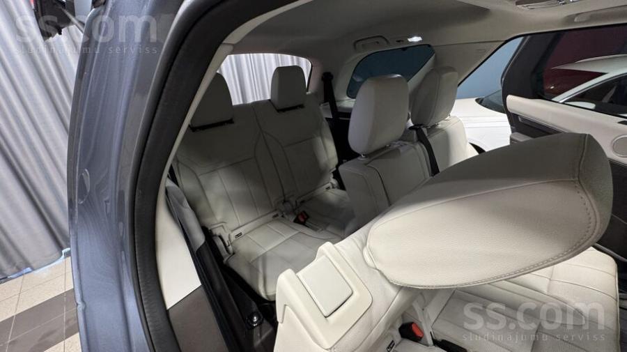 Pelēks Land Rover Discovery 2020 Rīga, ar dzinēja tilpumu 2.00 L un nobraukumu 101 tūkst. km par 27990 €, foto 16 vietnē AUTOMOTO.COM.LV