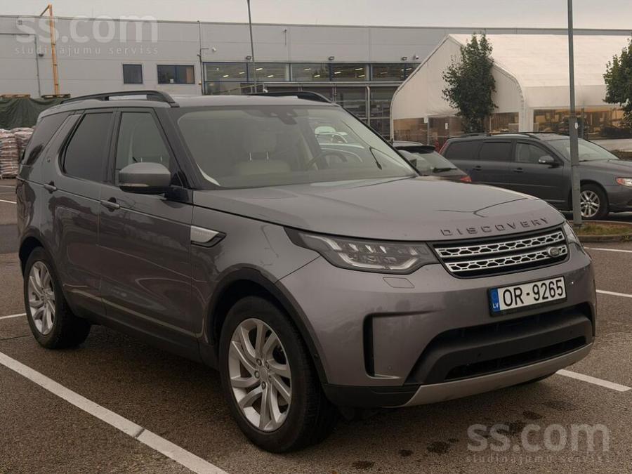 Grey Land Rover Discovery 2020 in Riga, with an engine capacity of 2.00 L and mileage of 70 thousand km for 24900 €, photo 1 on AUTOMOTO.COM.LV
