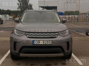 Grey Land Rover Discovery 2020 in Riga, with an engine capacity of 2.00 L and mileage of 70 thousand km for 24900 €, photo 4 on AUTOMOTO.COM.LV