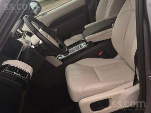 Grey Land Rover Discovery 2020 in Riga, with an engine capacity of 2.00 L and mileage of 70 thousand km for 24900 €, photo 10 on AUTOMOTO.COM.LV