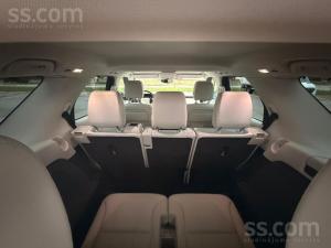 Grey Land Rover Discovery 2020 in Riga, with an engine capacity of 2.00 L and mileage of 70 thousand km for 24900 €, photo 14 on AUTOMOTO.COM.LV