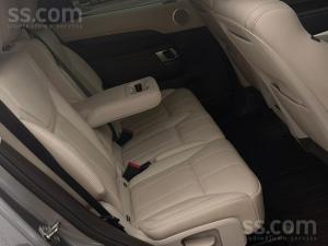 Grey Land Rover Discovery 2020 in Riga, with an engine capacity of 2.00 L and mileage of 70 thousand km for 24900 €, photo 15 on AUTOMOTO.COM.LV