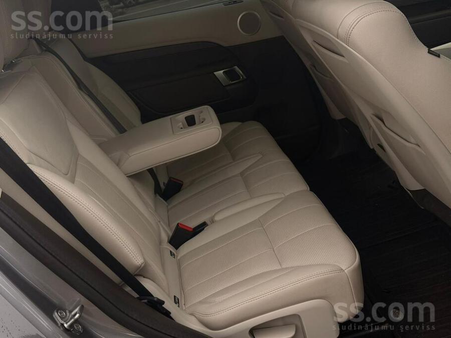 Grey Land Rover Discovery 2020 in Riga, with an engine capacity of 2.00 L and mileage of 70 thousand km for 24900 €, photo 15 on AUTOMOTO.COM.LV