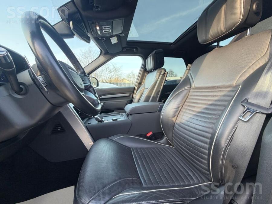 Grey Land Rover Discovery 2021 in Riga, with an engine capacity of 3.00 L and mileage of 132 thousand km for 36900 €, photo 8 on AUTOMOTO.COM.LV