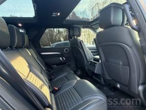 Grey Land Rover Discovery 2021 in Riga, with an engine capacity of 3.00 L and mileage of 132 thousand km for 36900 €, photo 10 on AUTOMOTO.COM.LV