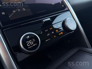 Grey Land Rover Discovery 2021 in Riga, with an engine capacity of 3.00 L and mileage of 132 thousand km for 36900 €, photo 12 on AUTOMOTO.COM.LV