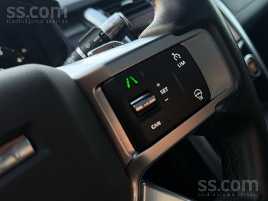 Grey Land Rover Discovery 2021 in Riga, with an engine capacity of 3.00 L and mileage of 132 thousand km for 36900 €, photo 16 on AUTOMOTO.COM.LV