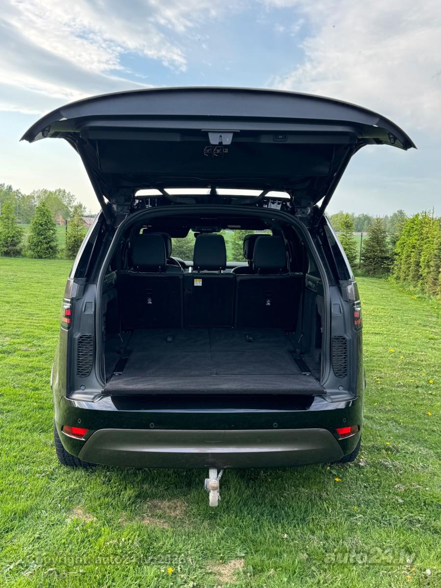 Grey Land Rover Discovery 2021 in Tallinn, with an engine capacity of 3.00 L and mileage of 126 thousand km for 40300 €, photo 8 on AUTOMOTO.COM.LV
