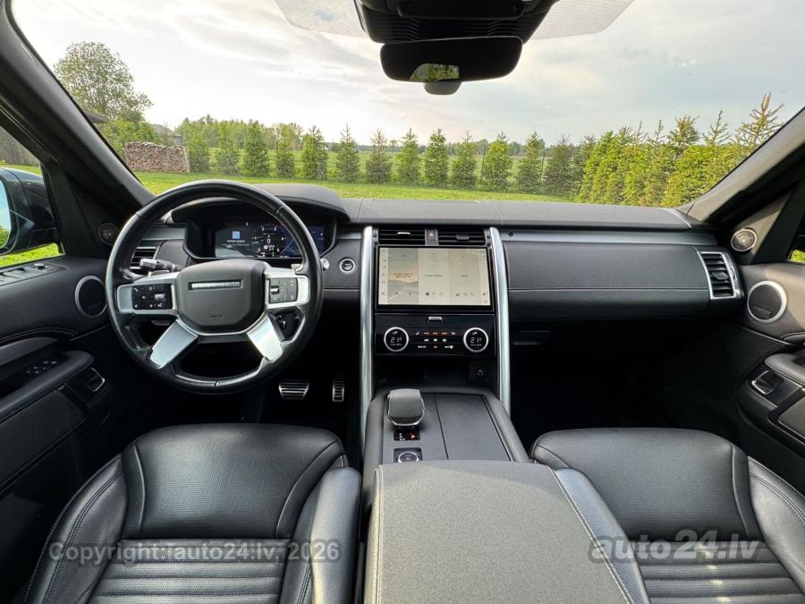 Grey Land Rover Discovery 2021 in Tallinn, with an engine capacity of 3.00 L and mileage of 126 thousand km for 40300 €, photo 17 on AUTOMOTO.COM.LV