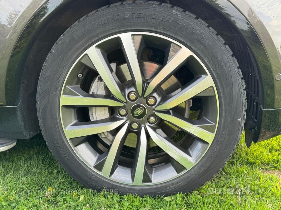 Grey Land Rover Discovery 2021 in Tallinn, with an engine capacity of 3.00 L and mileage of 126 thousand km for 40300 €, photo 31 on AUTOMOTO.COM.LV