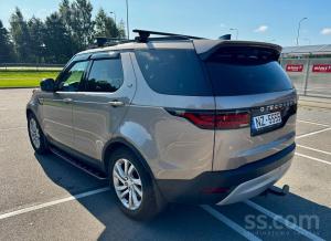 Grey Land Rover Discovery 2021 in Riga, with an engine capacity of 3.00 L and mileage of 194 thousand km for 31500 €, photo 3 on AUTOMOTO.COM.LV