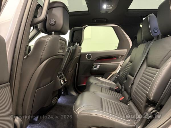 Grey Land Rover Discovery 2021 in Tallinn, with an engine capacity of 3.00 L and mileage of 136 thousand km for 36900 €, photo 7 on AUTOMOTO.COM.LV