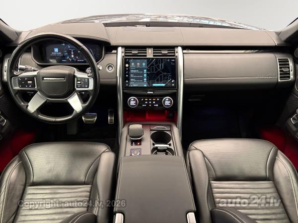 Grey Land Rover Discovery 2021 in Tallinn, with an engine capacity of 3.00 L and mileage of 136 thousand km for 36900 €, photo 8 on AUTOMOTO.COM.LV