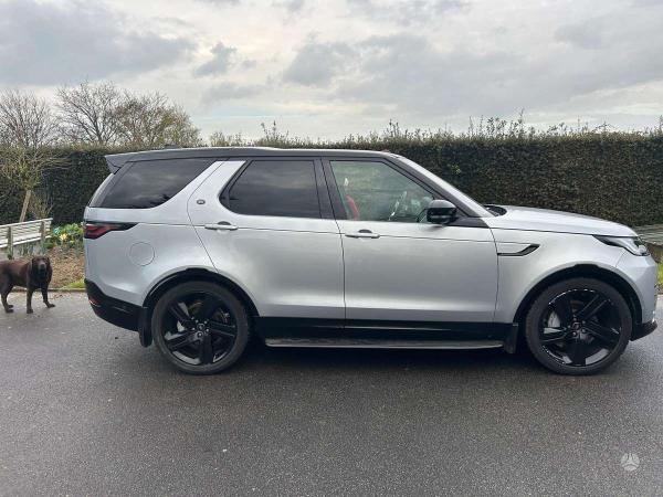 Grey Land Rover Discovery 2022 in Taurage, with an engine capacity of 3.00 L and mileage of 120 thousand km for 39999 €, photo 3 on AUTOMOTO.COM.LV