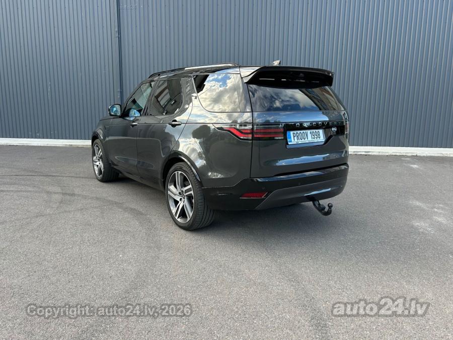 Grey Land Rover Discovery 2022 in Tallinn, with an engine capacity of 3.00 L and mileage of 138 thousand km for 39900 €, photo 3 on AUTOMOTO.COM.LV