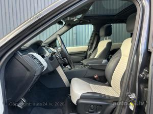 Grey Land Rover Discovery 2022 in Tallinn, with an engine capacity of 3.00 L and mileage of 138 thousand km for 39900 €, photo 6 on AUTOMOTO.COM.LV