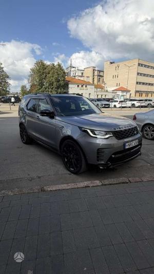 Pelēks Land Rover Discovery 2024 Kauņa, ar dzinēja tilpumu 3.00 L un nobraukumu 90 tūkst. km par 55000 €, foto 3 vietnē AUTOMOTO.COM.LV