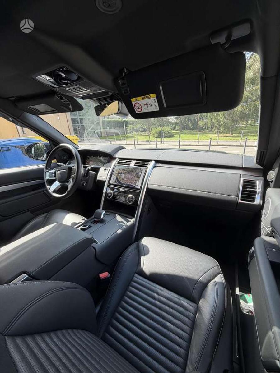Pelēks Land Rover Discovery 2024 Kauņa, ar dzinēja tilpumu 3.00 L un nobraukumu 90 tūkst. km par 55000 €, foto 8 vietnē AUTOMOTO.COM.LV