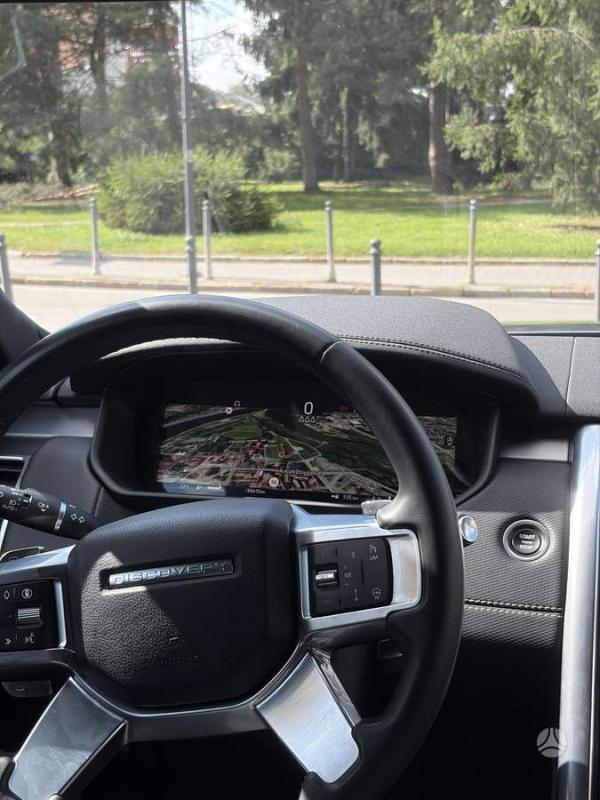 Pelēks Land Rover Discovery 2024 Kauņa, ar dzinēja tilpumu 3.00 L un nobraukumu 90 tūkst. km par 55000 €, foto 9 vietnē AUTOMOTO.COM.LV