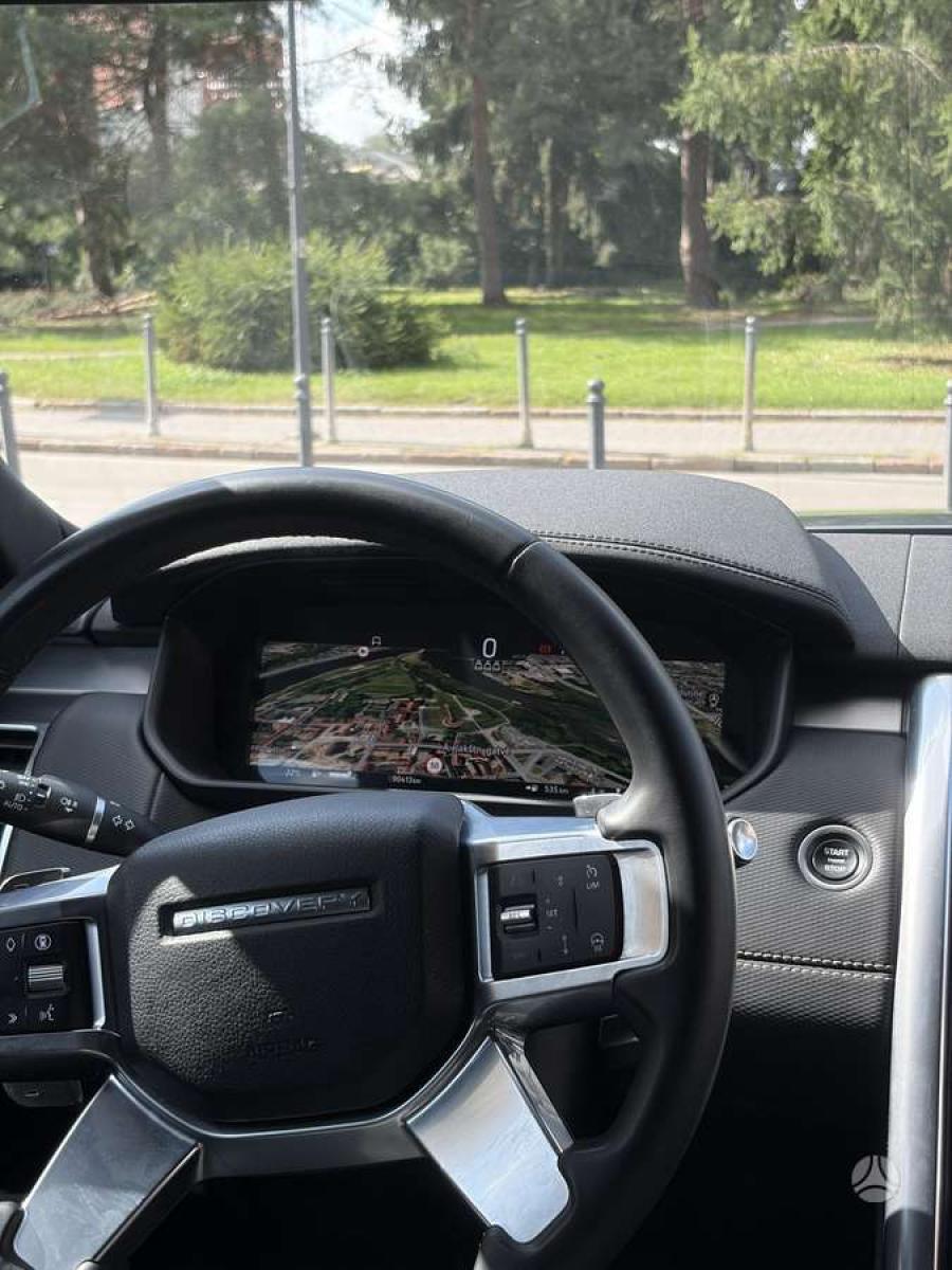 Pelēks Land Rover Discovery 2024 Kauņa, ar dzinēja tilpumu 3.00 L un nobraukumu 90 tūkst. km par 55000 €, foto 9 vietnē AUTOMOTO.COM.LV