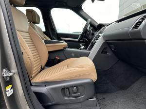 Grey Land Rover Discovery 2025 in Vilnius, with an engine capacity of 3.00 L and mileage of 34 thousand km for 72500 €, photo 17 on AUTOMOTO.COM.LV