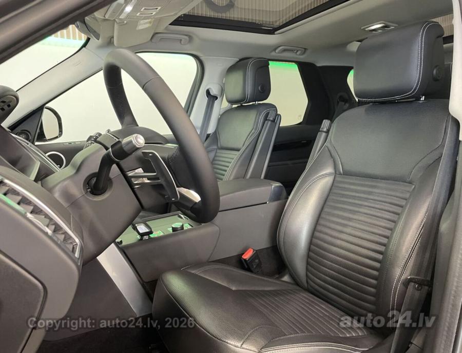 Pelēks Land Rover Discovery 2021 Tallina, ar dzinēja tilpumu 3.00 L un nobraukumu 110 tūkst. km par 46890 €, foto 7 vietnē AUTOMOTO.COM.LV