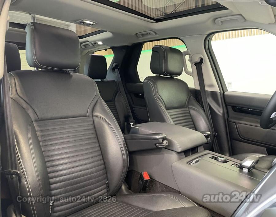 Pelēks Land Rover Discovery 2021 Tallina, ar dzinēja tilpumu 3.00 L un nobraukumu 110 tūkst. km par 46890 €, foto 9 vietnē AUTOMOTO.COM.LV
