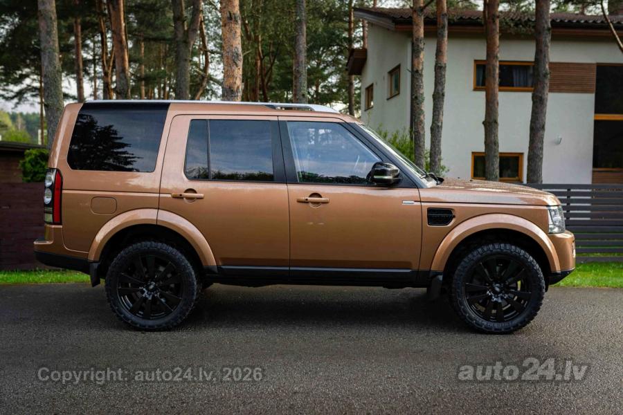 Orange Land Rover Discovery 2016 in Tallinn, with an engine capacity of 3.00 L and mileage of 154 thousand km for 24000 €, photo 9 on AUTOMOTO.COM.LV