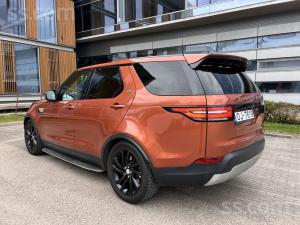 Orange Land Rover Discovery 2017 in Riga, with an engine capacity of 2.00 L and mileage of 118 thousand km for 17900 €, photo 5 on AUTOMOTO.COM.LV