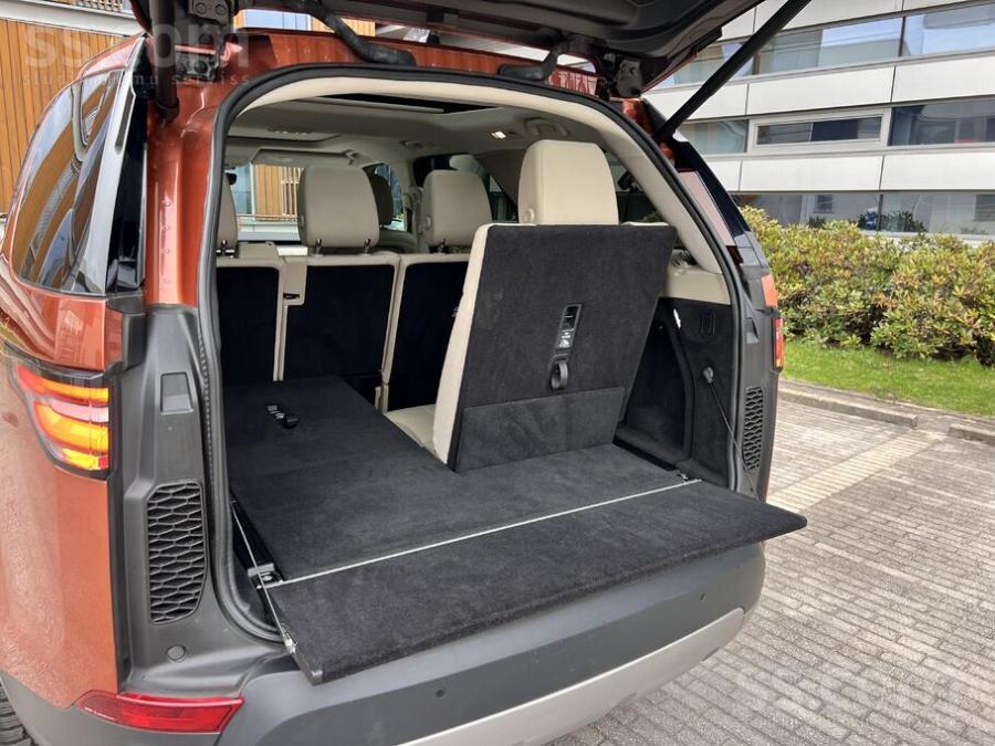 Orange Land Rover Discovery 2017 in Riga, with an engine capacity of 2.00 L and mileage of 118 thousand km for 17900 €, photo 8 on AUTOMOTO.COM.LV