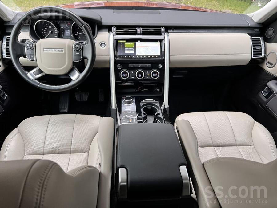 Orange Land Rover Discovery 2017 in Riga, with an engine capacity of 2.00 L and mileage of 118 thousand km for 17900 €, photo 9 on AUTOMOTO.COM.LV