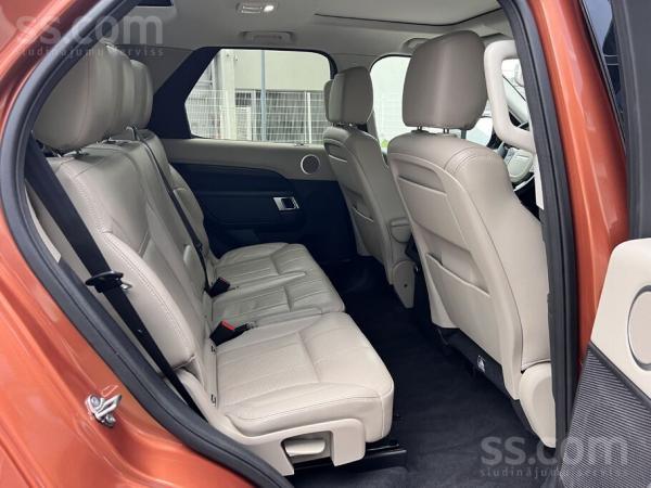 Orange Land Rover Discovery 2017 in Riga, with an engine capacity of 2.00 L and mileage of 118 thousand km for 17900 €, photo 9 on AUTOMOTO.COM.LV